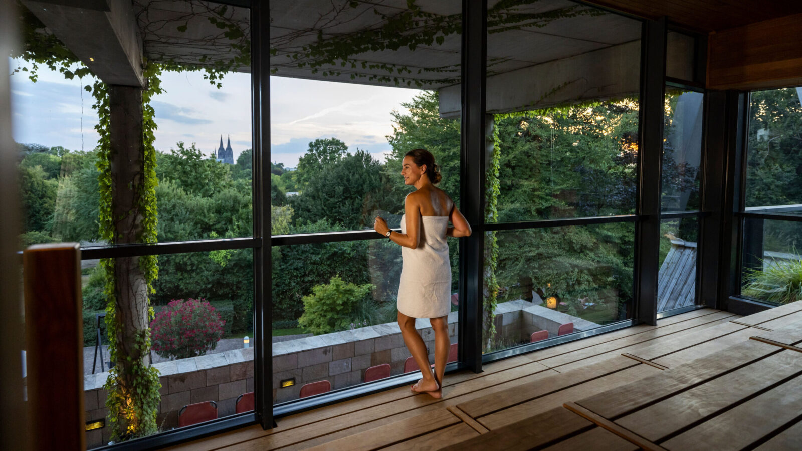 Claudius Therme Köln, Wellness mit Blick auf den Dom